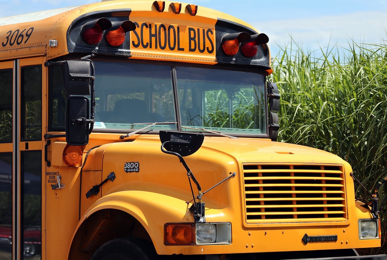 School Bus Driver’s Quick Thinking Avoids Potentially Fatal Crash in ...